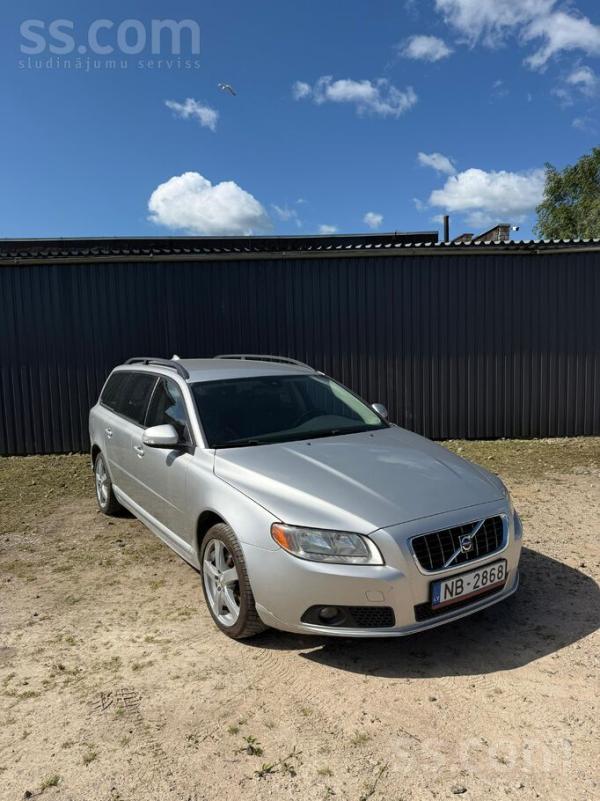 Volvo V70 2008 in Jelgava, with an engine capacity of 2.00 L and mileage of 195 thousand km for 2900 €, photo 1 on AUTOMOTO.COM.LV