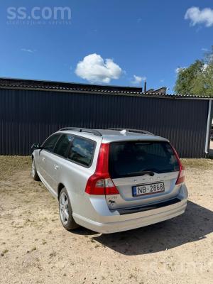 Volvo V70 2008 Jelgava, ar dzinēja tilpumu 2.00 L un nobraukumu 195 tūkst. km par 2900 €, foto 4 vietnē AUTOMOTO.COM.LV