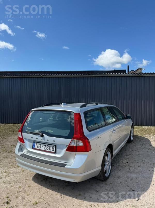 Volvo V70 2008 in Jelgava, with an engine capacity of 2.00 L and mileage of 195 thousand km for 2900 €, photo 6 on AUTOMOTO.COM.LV
