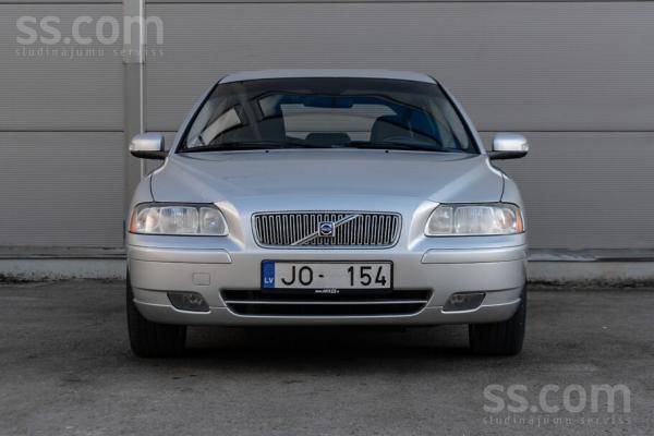 Volvo V70 2008 in Riga, with an engine capacity of 2.40 L and mileage of 0 thousand km for 3500 €, photo 2 on AUTOMOTO.COM.LV