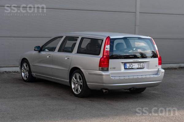 Volvo V70 2008 in Riga, with an engine capacity of 2.40 L and mileage of 0 thousand km for 3500 €, photo 6 on AUTOMOTO.COM.LV