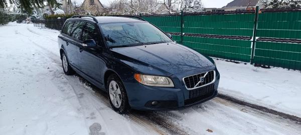 Volvo V70 2008 Viļņa, ar dzinēja tilpumu 2.00 L un nobraukumu 262 tūkst. km par 2650 €, foto 3 vietnē AUTOMOTO.COM.LV
