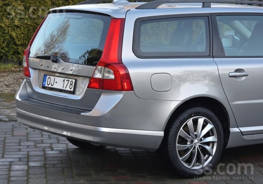 Volvo V70 2008 in Riga, with an engine capacity of 2.40 L and mileage of 0 thousand km for 4650 €, photo 11 on AUTOMOTO.COM.LV