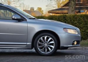 Volvo V70 2008 in Riga, with an engine capacity of 2.40 L and mileage of 0 thousand km for 4650 €, photo 12 on AUTOMOTO.COM.LV