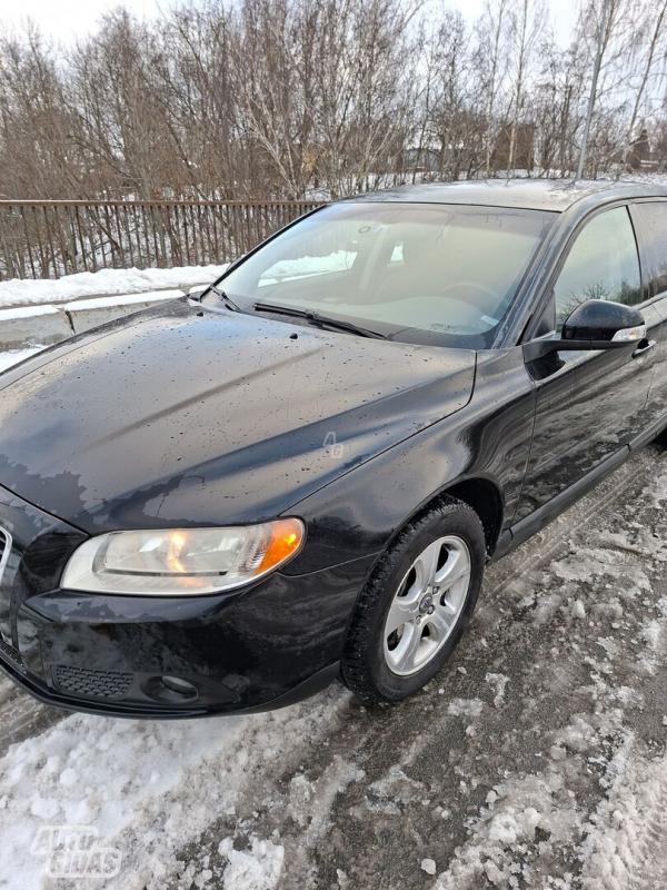 Volvo V70 2008 in Vilnius, with an engine capacity of 2.40 L and mileage of 331 thousand km for 3300 €, photo 5 on AUTOMOTO.COM.LV