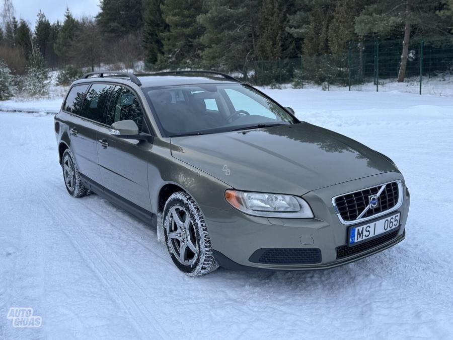 Volvo V70 2008 in Siauliai, with an engine capacity of 2.00 L and mileage of 304 thousand km for 2750 €, photo 1 on AUTOMOTO.COM.LV