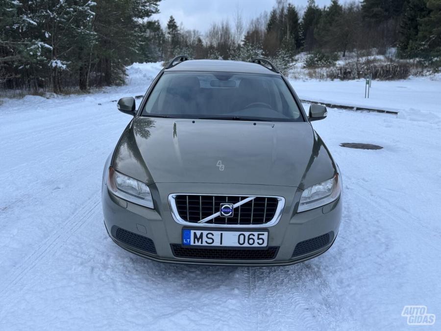 Volvo V70 2008 in Siauliai, with an engine capacity of 2.00 L and mileage of 304 thousand km for 2750 €, photo 2 on AUTOMOTO.COM.LV