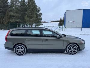 Volvo V70 2008 in Siauliai, with an engine capacity of 2.00 L and mileage of 304 thousand km for 2750 €, photo 3 on AUTOMOTO.COM.LV