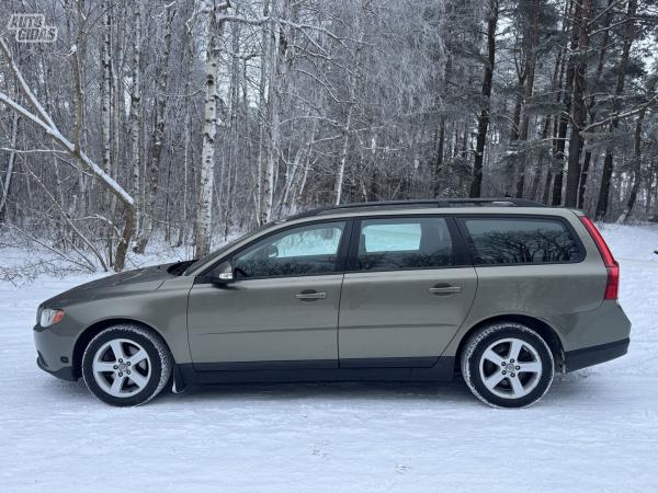 Volvo V70 2008 in Siauliai, with an engine capacity of 2.00 L and mileage of 304 thousand km for 2700 €, photo 2 on AUTOMOTO.COM.LV