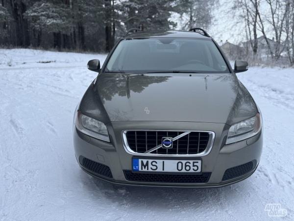 Volvo V70 2008 in Siauliai, with an engine capacity of 2.00 L and mileage of 304 thousand km for 2700 €, photo 3 on AUTOMOTO.COM.LV