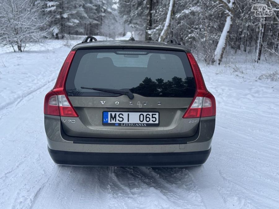 Volvo V70 2008 in Siauliai, with an engine capacity of 2.00 L and mileage of 304 thousand km for 2700 €, photo 5 on AUTOMOTO.COM.LV