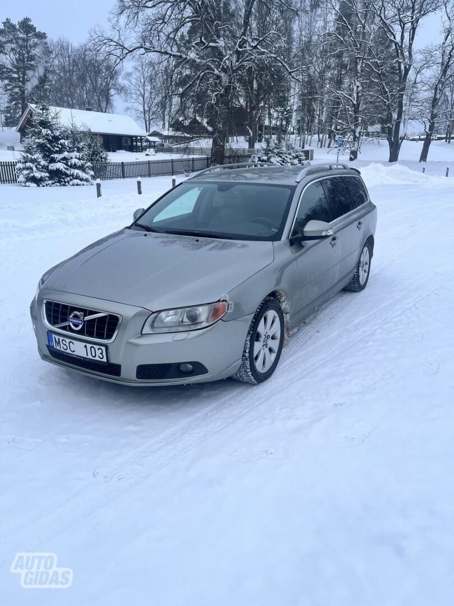 Volvo V70 2008 in Vilnius, with an engine capacity of 3.20 L and mileage of 446 thousand km for 2700 €, photo 2 on AUTOMOTO.COM.LV