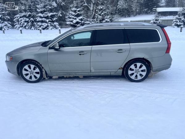 Volvo V70 2008 Viļņa, ar dzinēja tilpumu 3.20 L un nobraukumu 446 tūkst. km par 2700 €, foto 3 vietnē AUTOMOTO.COM.LV