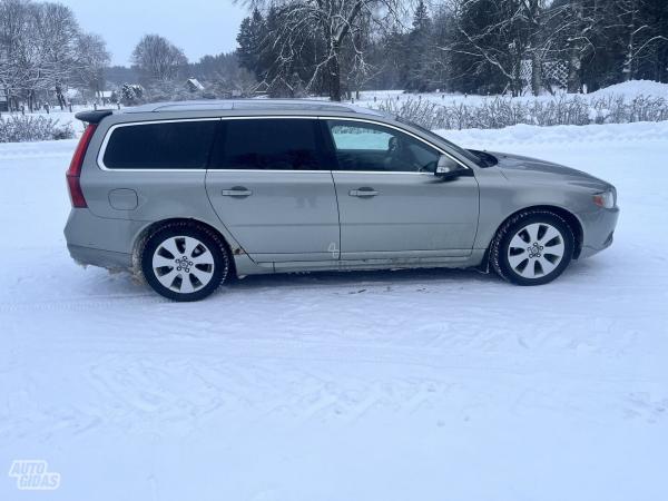 Volvo V70 2008 Viļņa, ar dzinēja tilpumu 3.20 L un nobraukumu 446 tūkst. km par 2700 €, foto 5 vietnē AUTOMOTO.COM.LV