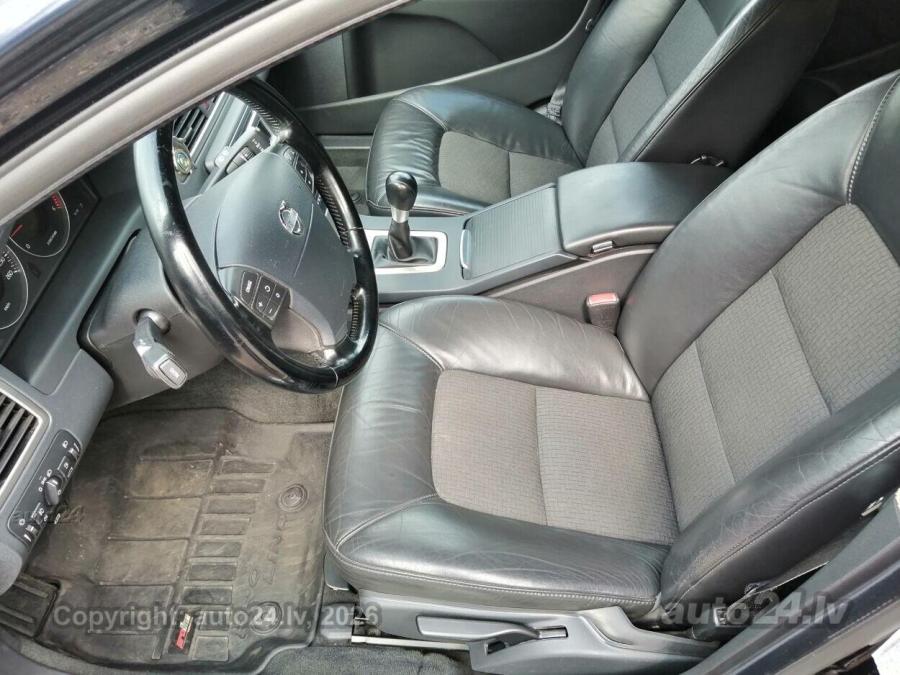 Volvo V70 2008 Tallina, ar dzinēja tilpumu 2.00 L un nobraukumu 531 tūkst. km par 3900 €, foto 23 vietnē AUTOMOTO.COM.LV