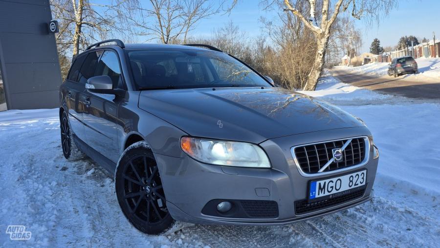 Volvo V70 2008 Utena, ar dzinēja tilpumu 2.00 L un nobraukumu 333 tūkst. km par 3490 €, foto 5 vietnē AUTOMOTO.COM.LV