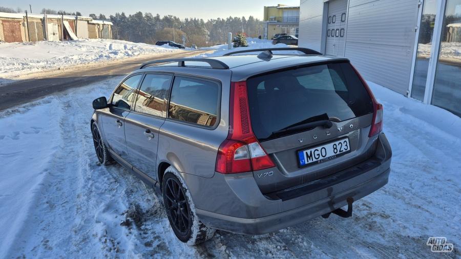 Volvo V70 2008 Utena, ar dzinēja tilpumu 2.00 L un nobraukumu 333 tūkst. km par 3490 €, foto 9 vietnē AUTOMOTO.COM.LV