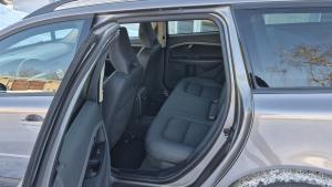Volvo V70 2008 Utena, ar dzinēja tilpumu 2.00 L un nobraukumu 333 tūkst. km par 3490 €, foto 18 vietnē AUTOMOTO.COM.LV