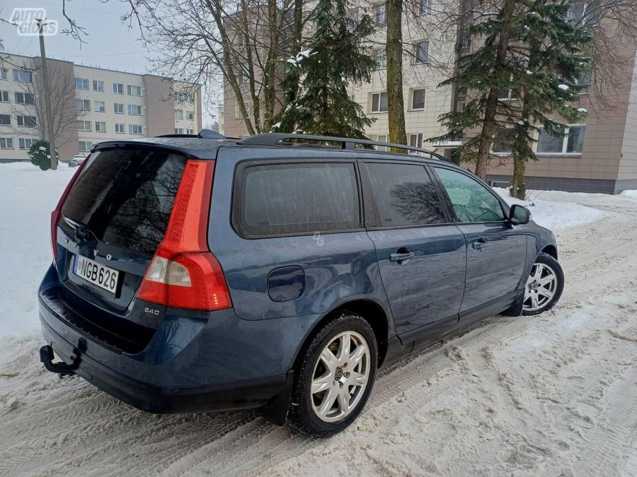 Volvo V70 2008 in Kaunas, with an engine capacity of 2.40 L and mileage of 316 thousand km for 3150 €, photo 7 on AUTOMOTO.COM.LV