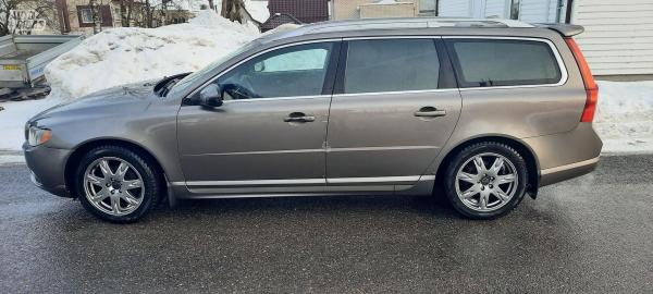 Volvo V70 2008 Kauņa, ar dzinēja tilpumu 2.00 L un nobraukumu 247 tūkst. km par 3500 €, foto 6 vietnē AUTOMOTO.COM.LV
