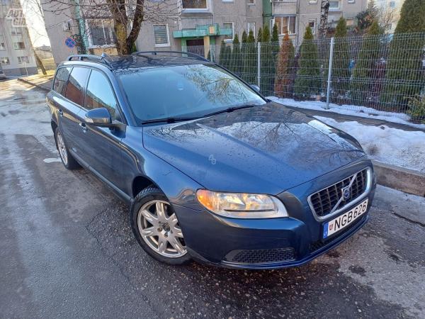 Volvo V70 2008 in Kaunas, with an engine capacity of 2.40 L and mileage of 315 thousand km for 2950 €, photo 6 on AUTOMOTO.COM.LV