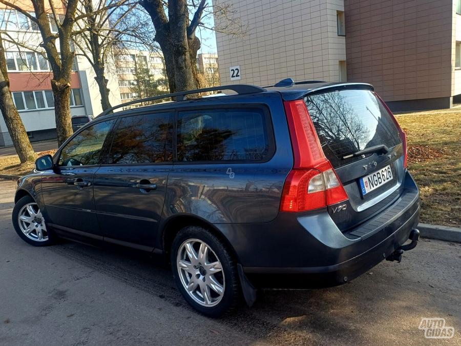 Volvo V70 2008 in Kaunas, with an engine capacity of 2.40 L and mileage of 315 thousand km for 2950 €, photo 7 on AUTOMOTO.COM.LV