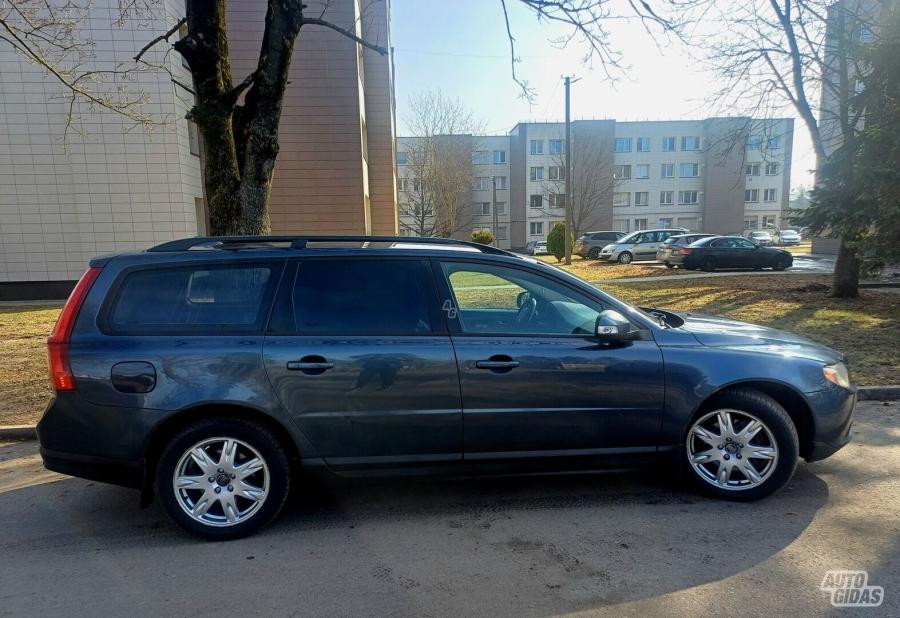 Volvo V70 2008 Kauņa, ar dzinēja tilpumu 2.40 L un nobraukumu 315 tūkst. km par 2900 €, foto 2 vietnē AUTOMOTO.COM.LV