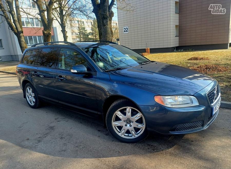Volvo V70 2008 in Kaunas, with an engine capacity of 2.40 L and mileage of 315 thousand km for 2900 €, photo 5 on AUTOMOTO.COM.LV