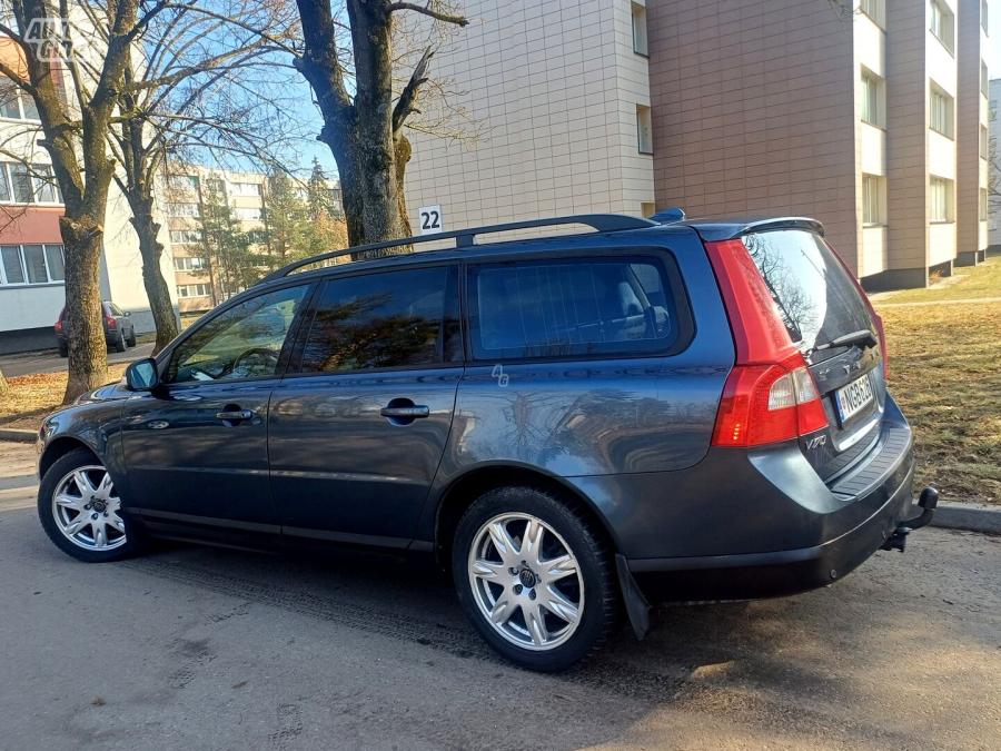 Volvo V70 2008 in Kaunas, with an engine capacity of 2.40 L and mileage of 315 thousand km for 2900 €, photo 11 on AUTOMOTO.COM.LV