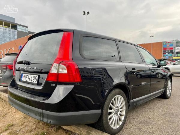 Volvo V70 2008 Viļņa, ar dzinēja tilpumu 2.40 L un nobraukumu 295 tūkst. km par 4500 €, foto 8 vietnē AUTOMOTO.COM.LV