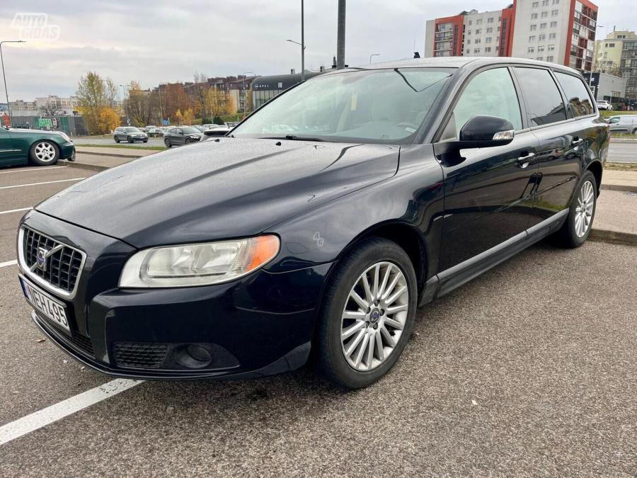 Volvo V70 2008 in Vilnius, with an engine capacity of 2.40 L and mileage of 295 thousand km for 4500 €, photo 9 on AUTOMOTO.COM.LV