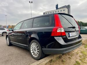Volvo V70 2008 in Vilnius, with an engine capacity of 2.40 L and mileage of 295 thousand km for 4500 €, photo 10 on AUTOMOTO.COM.LV