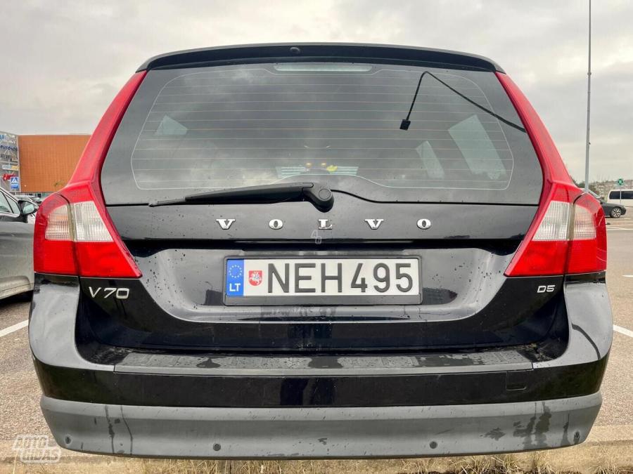 Volvo V70 2008 in Vilnius, with an engine capacity of 2.40 L and mileage of 295 thousand km for 4500 €, photo 11 on AUTOMOTO.COM.LV