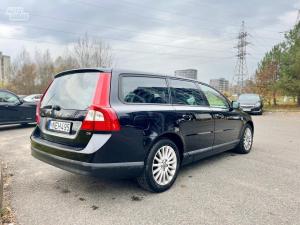 Volvo V70 2008 in Vilnius, with an engine capacity of 2.40 L and mileage of 295 thousand km for 4500 €, photo 12 on AUTOMOTO.COM.LV