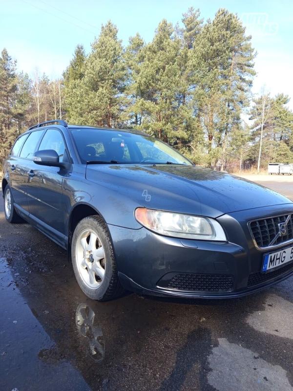 Volvo V70 2008 Viļņa, ar dzinēja tilpumu 2.40 L un nobraukumu 371 tūkst. km par 3350 €, foto 2 vietnē AUTOMOTO.COM.LV