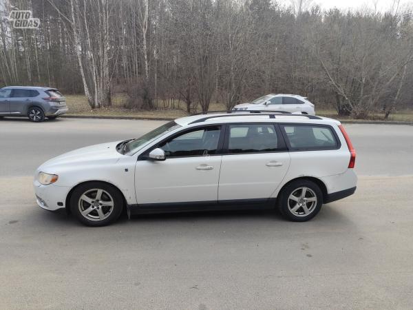 Volvo V70 2008 Viļņa, ar dzinēja tilpumu 2.00 L un nobraukumu 323 tūkst. km par 1250 €, foto 5 vietnē AUTOMOTO.COM.LV