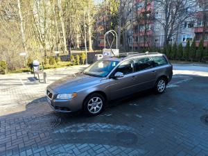 Volvo V70 2008 in Kaunas, with an engine capacity of 2.40 L and mileage of 375 thousand km for 1590 €, photo  on AUTOMOTO.COM.LV