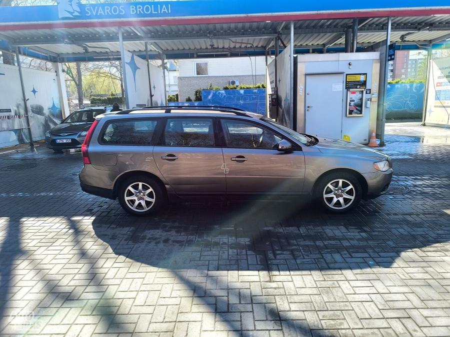 Volvo V70 2008 Kauņa, ar dzinēja tilpumu 2.40 L un nobraukumu 375 tūkst. km par 1590 €, foto 7 vietnē AUTOMOTO.COM.LV