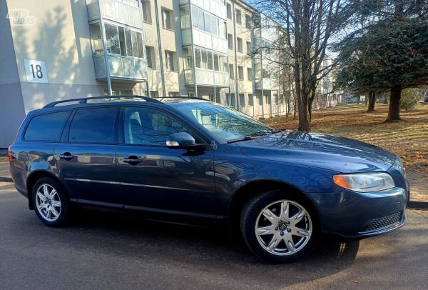 Volvo V70 2008 in Kaunas, with an engine capacity of 2.40 L and mileage of 315 thousand km for 2950 €, photo 4 on AUTOMOTO.COM.LV