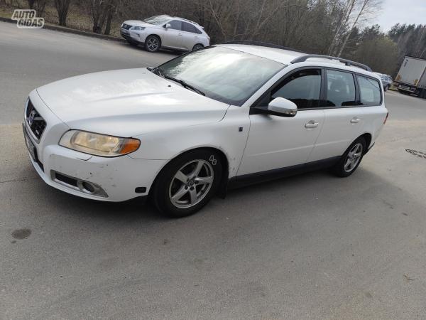 Volvo V70 2008 in Vilnius, with an engine capacity of 2.00 L and mileage of 323 thousand km for 990 €, photo 1 on AUTOMOTO.COM.LV