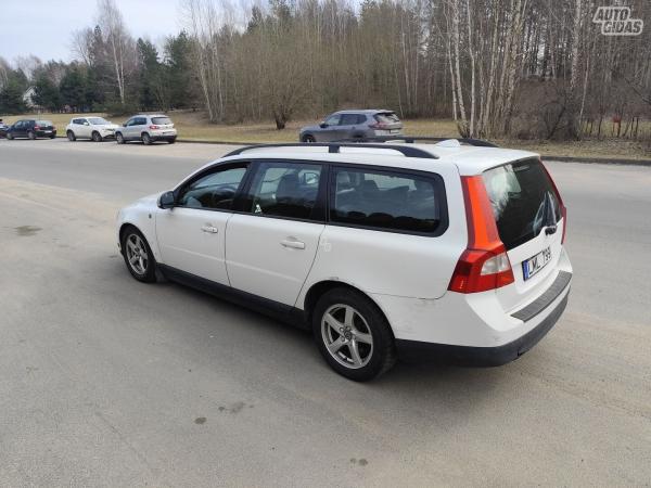 Volvo V70 2008 Viļņa, ar dzinēja tilpumu 2.00 L un nobraukumu 323 tūkst. km par 950 €, foto 1 vietnē AUTOMOTO.COM.LV