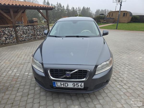 Volvo V70 2008 Kretinga, ar dzinēja tilpumu 2.40 L un nobraukumu 352 tūkst. km par 2500 €, foto 4 vietnē AUTOMOTO.COM.LV