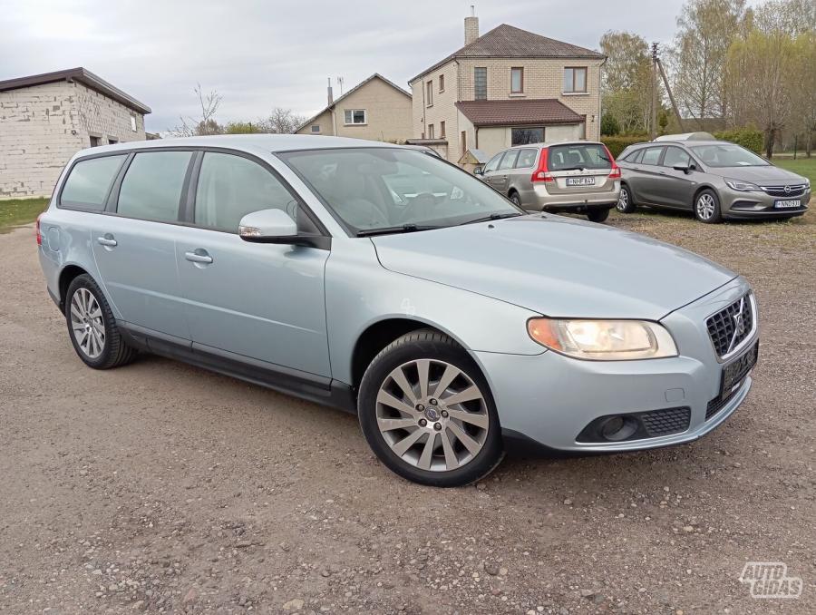 Volvo V70 2008 in Sakiai, with an engine capacity of 2.00 L and mileage of 321 thousand km for 3400 €, photo 4 on AUTOMOTO.COM.LV
