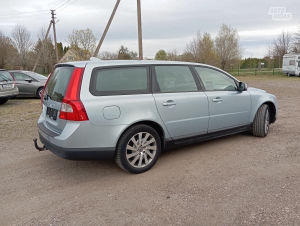 Volvo V70 2008 Šakiai, ar dzinēja tilpumu 2.00 L un nobraukumu 321 tūkst. km par 3400 €, foto 4 vietnē AUTOMOTO.COM.LV