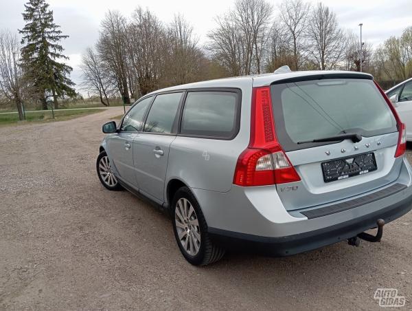 Volvo V70 2008 Šakiai, ar dzinēja tilpumu 2.00 L un nobraukumu 321 tūkst. km par 3400 €, foto 6 vietnē AUTOMOTO.COM.LV