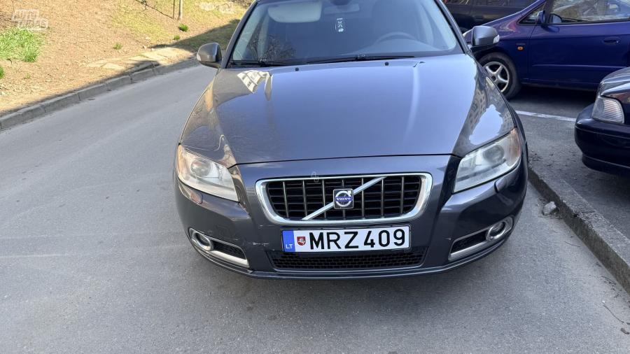 Volvo V70 2008 in Vilnius, with an engine capacity of 2.40 L and mileage of 517 thousand km for 1850 €, photo 11 on AUTOMOTO.COM.LV
