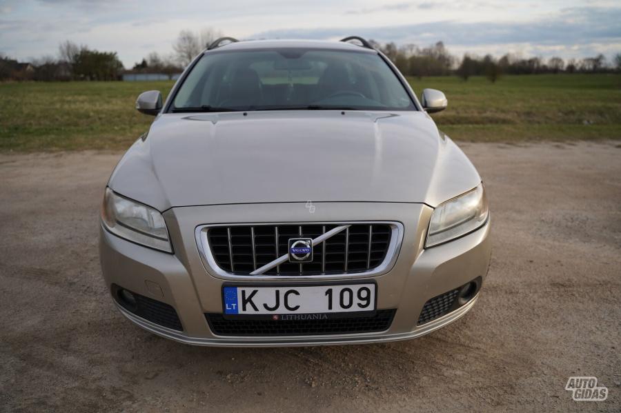 Volvo V70 2008 in Vilkaviskis, with an engine capacity of 2.00 L and mileage of 304 thousand km for 2800 €, photo 1 on AUTOMOTO.COM.LV