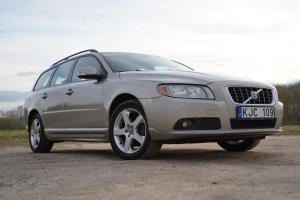 Volvo V70 2008 in Vilkaviskis, with an engine capacity of 2.00 L and mileage of 304 thousand km for 2800 €, photo 4 on AUTOMOTO.COM.LV
