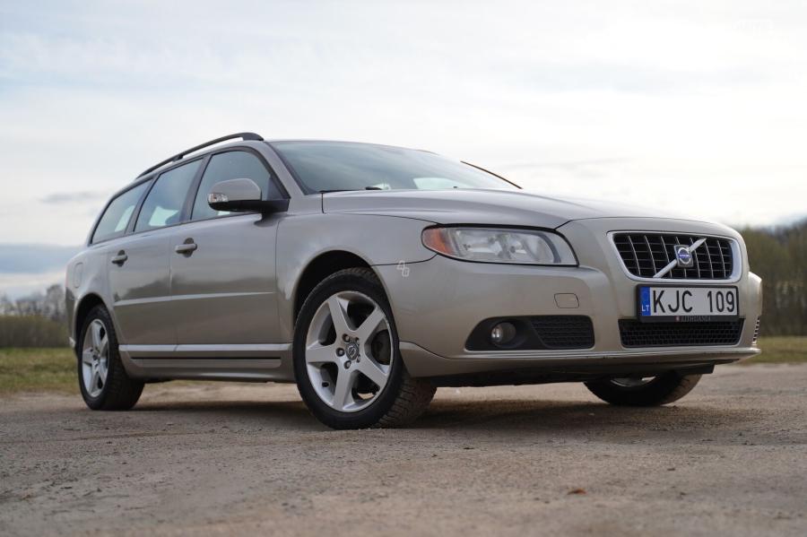 Volvo V70 2008 in Vilkaviskis, with an engine capacity of 2.00 L and mileage of 304 thousand km for 2800 €, photo 4 on AUTOMOTO.COM.LV