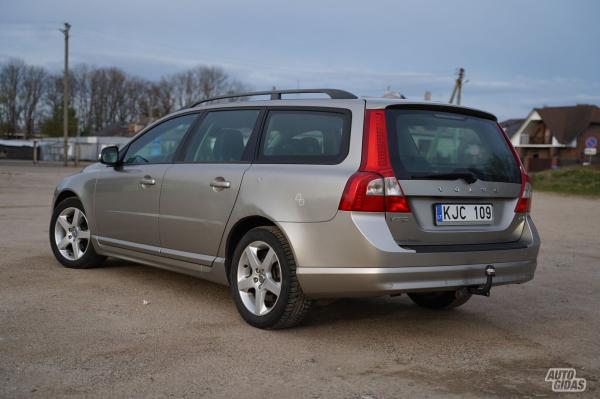 Volvo V70 2008 in Vilkaviskis, with an engine capacity of 2.00 L and mileage of 304 thousand km for 2800 €, photo 6 on AUTOMOTO.COM.LV
